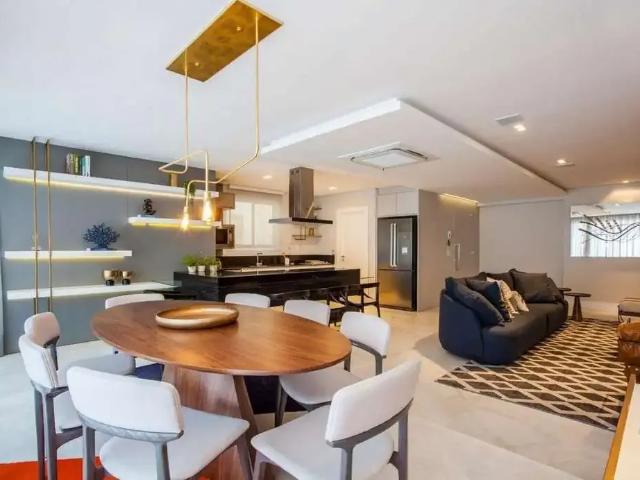 Apartamento para Venda em Balneário Camboriú/SC Centro 3 Quartos