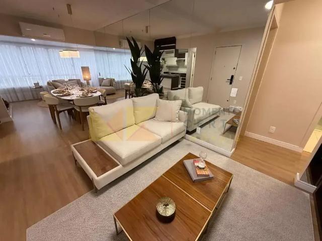 Apartamento para Venda em Balneário Camboriú/SC Centro 3 Quartos