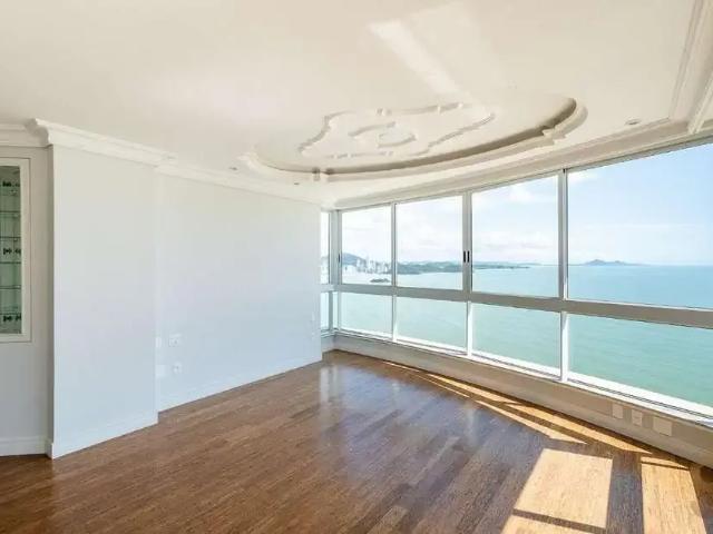 Apartamento para Venda em Balneário Camboriú/SC Centro 3 Quartos