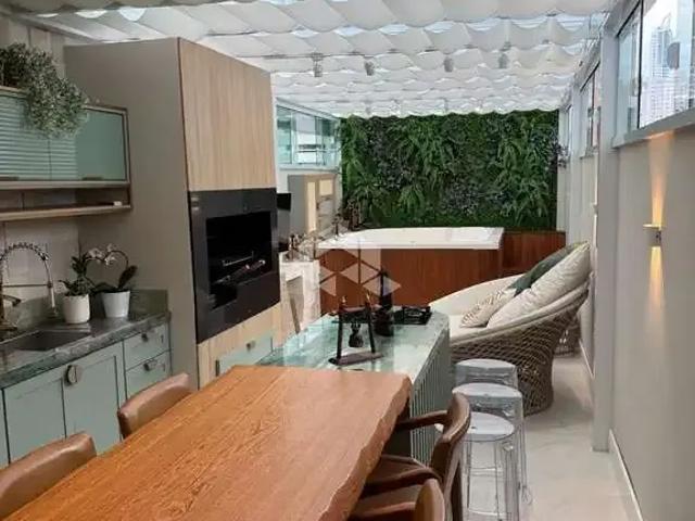 Apartamento para Venda em Balneário Camboriú/SC Centro 3 Quartos