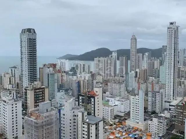 Apartamento para Venda em Balneário Camboriú/SC Centro 3 Quartos