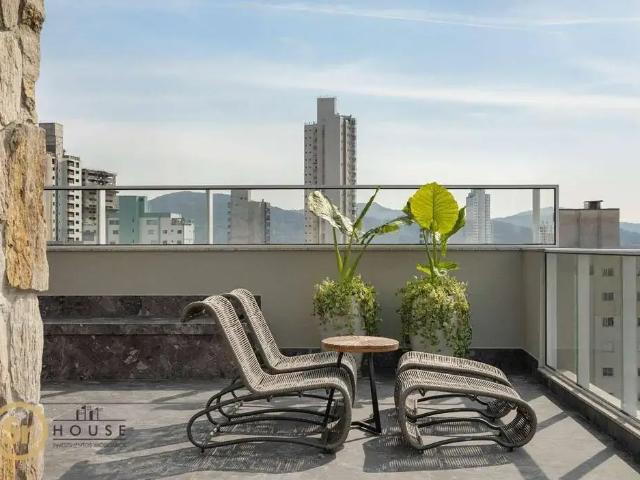 Apartamento para Venda em Balneário Camboriú/SC Centro 3 Quartos