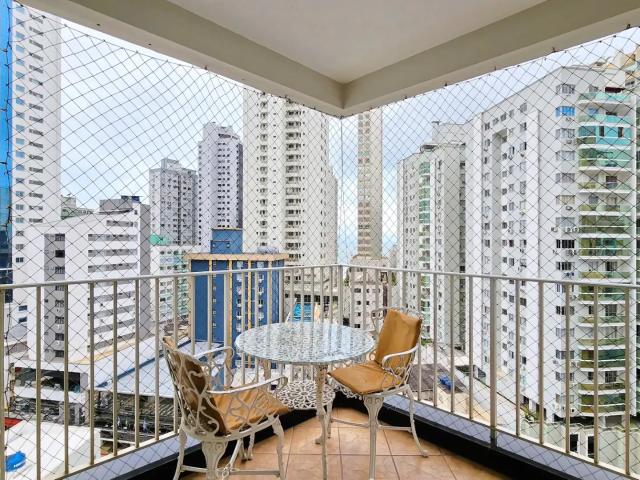 Apartamento para Venda em Balneário Camboriú/SC Centro 3 Quartos
