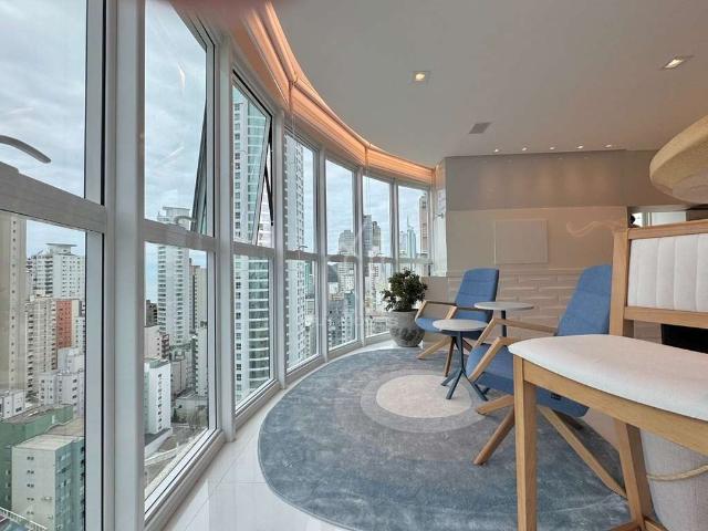 Apartamento para Venda em Balneário Camboriú/SC Centro 3 Quartos
