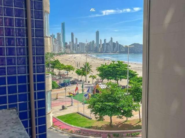 Apartamento para Venda em Balneário Camboriú/SC Centro 3 Quartos
