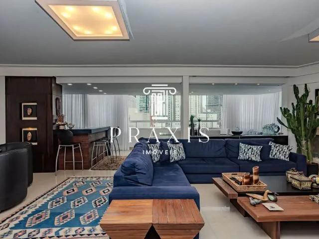 Apartamento para Venda em Balneário Camboriú/SC Centro 3 Quartos