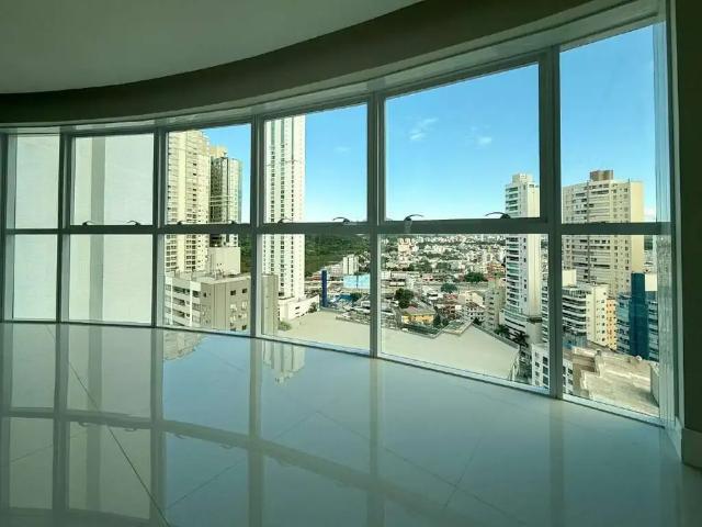 Apartamento para Venda em Balneário Camboriú/SC Centro 3 Quartos