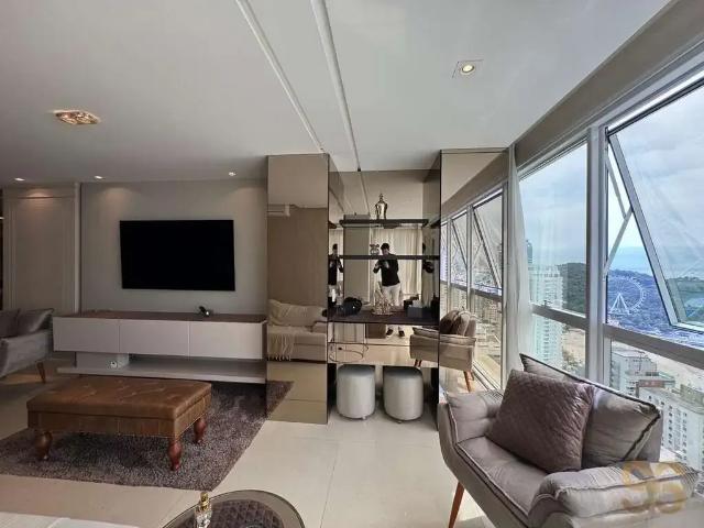 Apartamento para Venda em Balneário Camboriú/SC Centro 3 Quartos