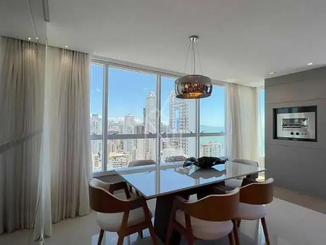 Apartamento para Venda em Balneário Camboriú/SC Centro 3 Quartos
