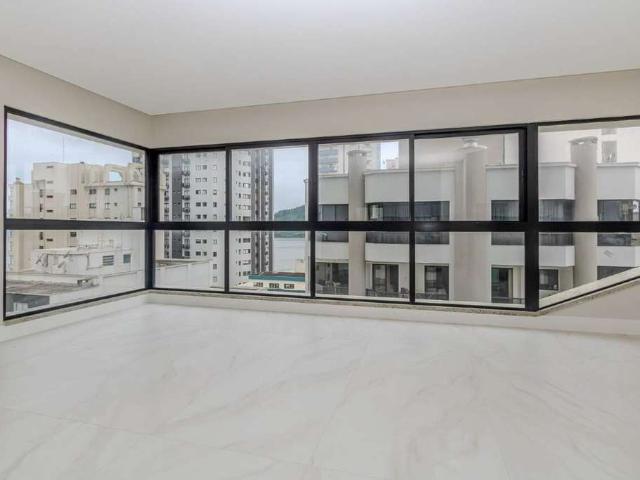 Apartamento para Venda em Balneário Camboriú/SC Centro 3 Quartos