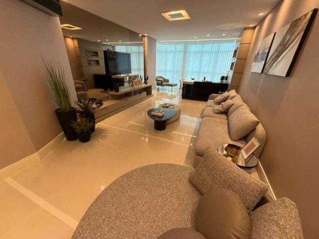 Apartamento para Venda em Balneário Camboriú/SC Centro 3 Quartos