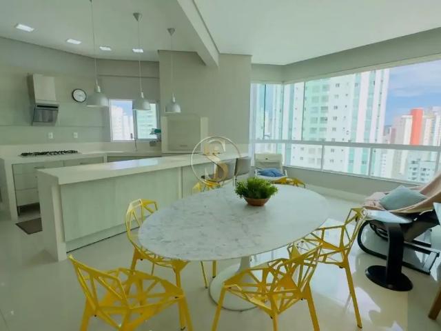 Apartamento para Venda em Balneário Camboriú/SC Centro 3 Quartos