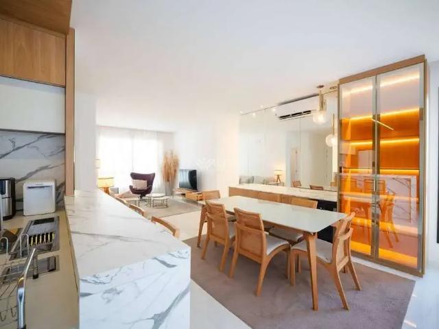 Apartamento para Venda em Balneário Camboriú/SC Centro 3 Quartos
