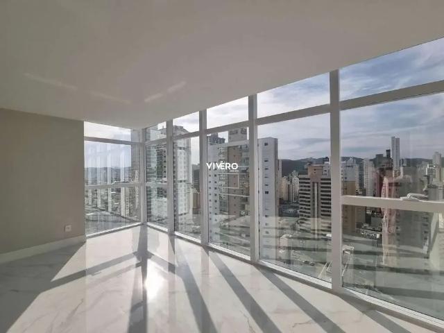 Apartamento para Venda em Balneário Camboriú/SC Centro 3 Quartos