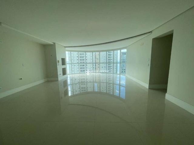 Apartamento para Venda em Balneário Camboriú/SC Centro 3 Quartos