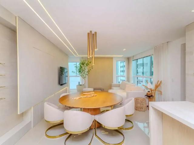 Apartamento para Venda em Balneário Camboriú/SC Centro 3 Quartos