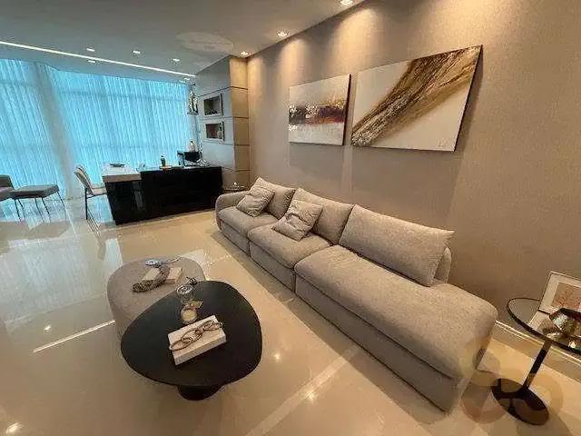 Apartamento para Venda em Balneário Camboriú/SC Centro 3 Quartos
