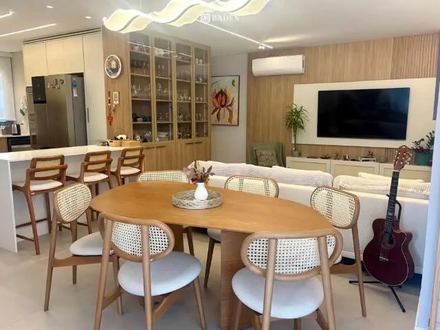 Apartamento para Venda em Balneário Camboriú/SC Centro 3 Quartos