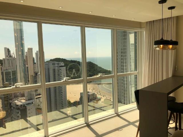 Apartamento para Venda em Balneário Camboriú/SC Centro 3 Quartos