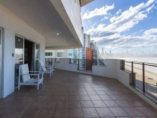 Apartamento para Venda em Balneário Camboriú/SC Centro 3 Quartos