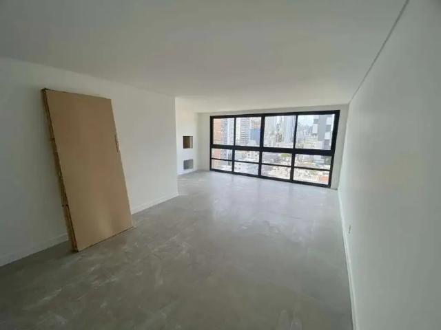 Apartamento para Venda em Balneário Camboriú/SC Centro 3 Quartos