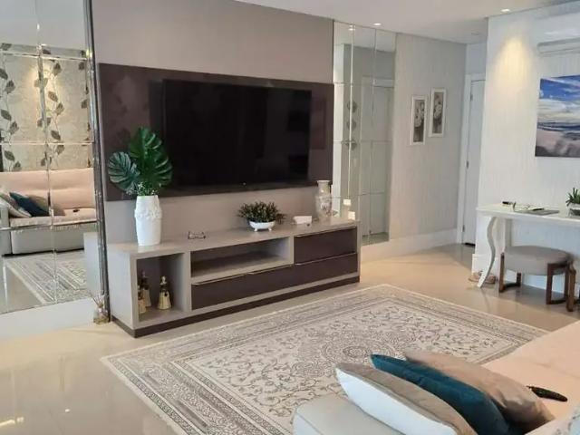 Apartamento para Venda em Balneário Camboriú/SC Centro 3 Quartos