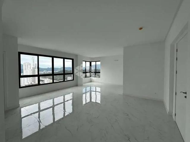 Apartamento para Venda em Balneário Camboriú/SC Centro 3 Quartos