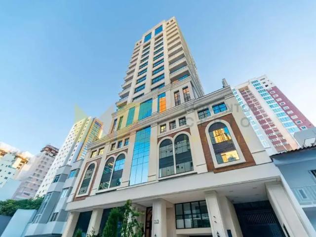 Apartamento para Venda em Balneário Camboriú/SC Centro 3 Quartos