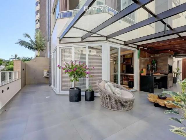 Apartamento para Venda em Balneário Camboriú/SC Centro 3 Quartos