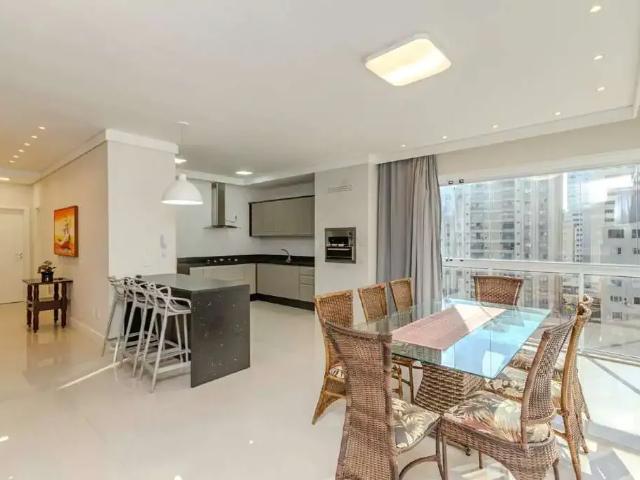 Apartamento para Venda em Balneário Camboriú/SC Centro 3 Quartos