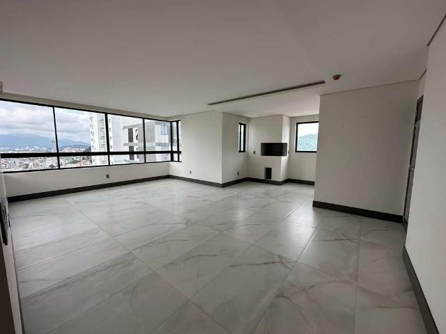 Apartamento para Venda em Balneário Camboriú/SC Centro 3 Quartos