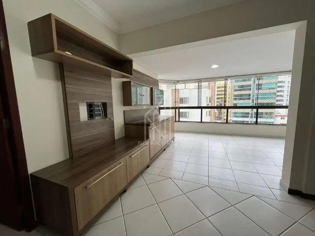 Apartamento para Venda em Balneário Camboriú/SC Centro 3 Quartos