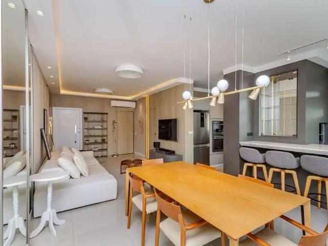 Apartamento para Venda em Balneário Camboriú/SC Centro 3 Quartos
