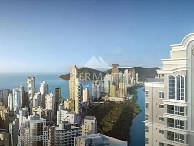 Apartamento para Venda em Balneário Camboriú/SC Centro 3 Quartos
