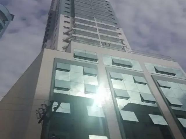 Apartamento para Venda em Balneário Camboriú/SC Centro 3 Quartos