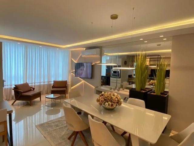 Apartamento para Venda em Balneário Camboriú/SC Centro 3 Quartos
