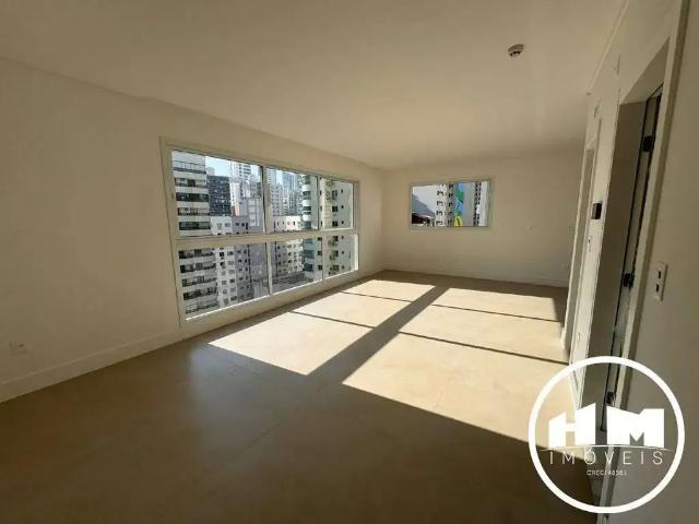 Apartamento para Venda em Balneário Camboriú/SC Centro 3 Quartos