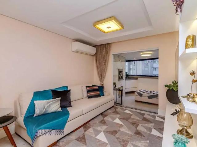 Apartamento para Venda em Balneário Camboriú/SC Centro 3 Quartos