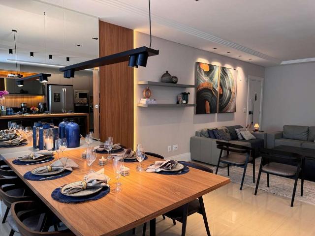 Apartamento para Venda em Balneário Camboriú/SC Centro 3 Quartos