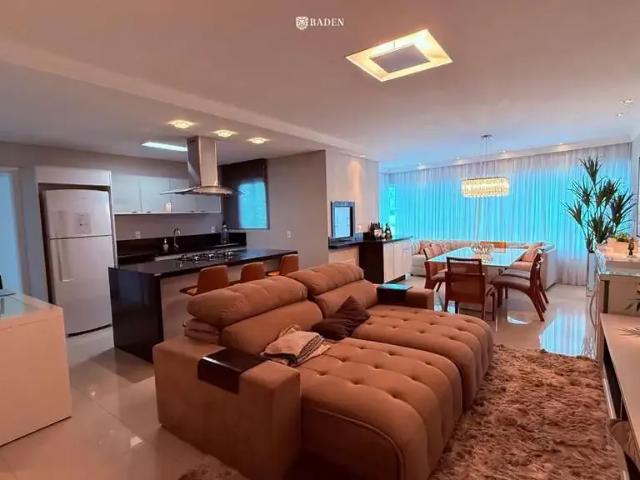 Apartamento para Venda em Balneário Camboriú/SC Centro 3 Quartos