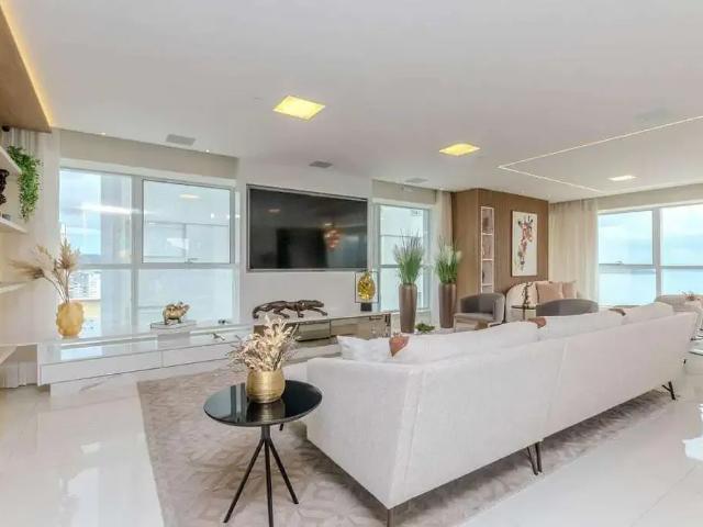 Apartamento para Venda em Balneário Camboriú/SC Centro 3 Quartos