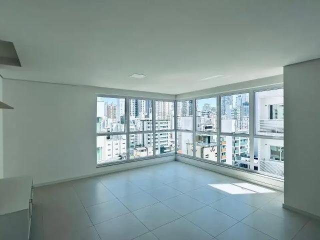 Apartamento para Venda em Balneário Camboriú/SC Centro 3 Quartos