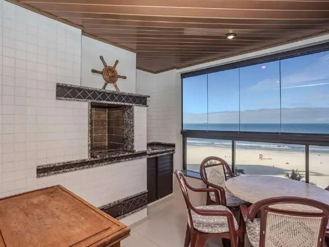 Apartamento para Venda em Balneário Camboriú/SC Centro 3 Quartos