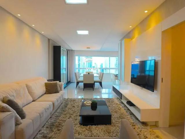 Apartamento para Venda em Balneário Camboriú/SC Centro 3 Quartos