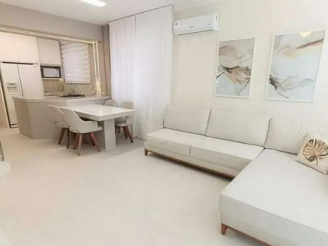 Apartamento para Venda em Balneário Camboriú/SC Centro 3 Quartos