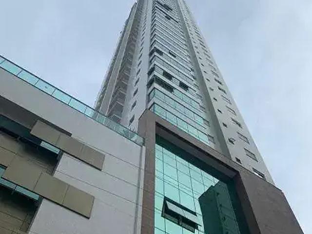 Apartamento para Venda em Balneário Camboriú/SC Centro 3 Quartos