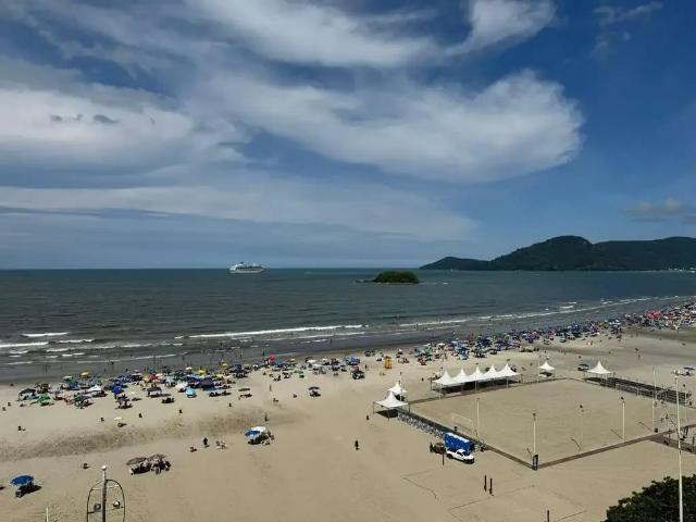 Apartamento para Venda em Balneário Camboriú/SC Centro 3 Quartos