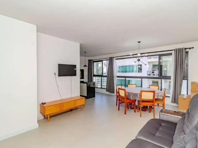 Apartamento para Venda em Balneário Camboriú/SC Centro 3 Quartos