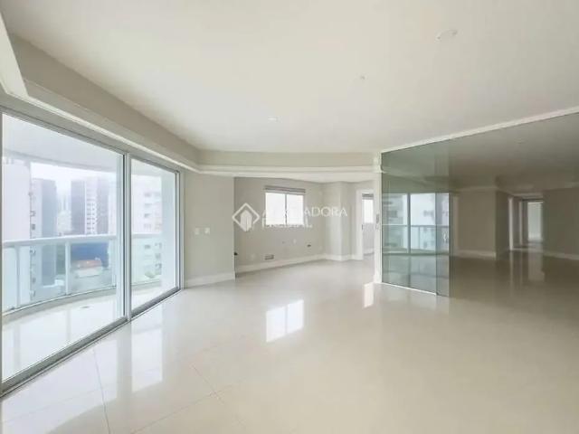 Apartamento para Venda em Balneário Camboriú/SC Centro 3 Quartos