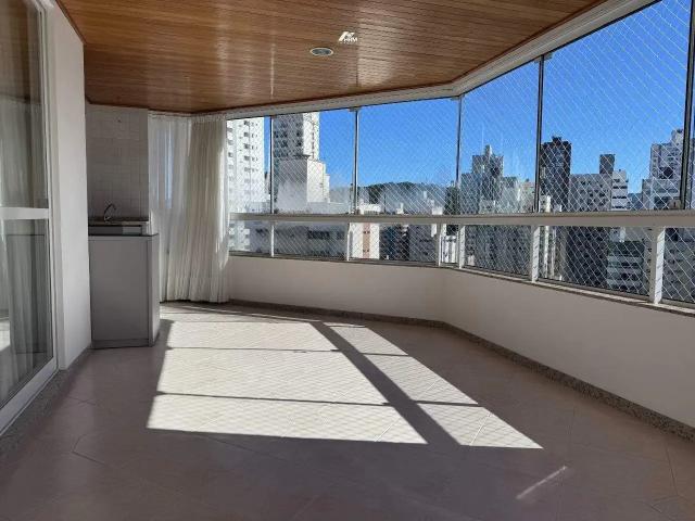 Apartamento para Venda em Balneário Camboriú/SC Centro 3 Quartos